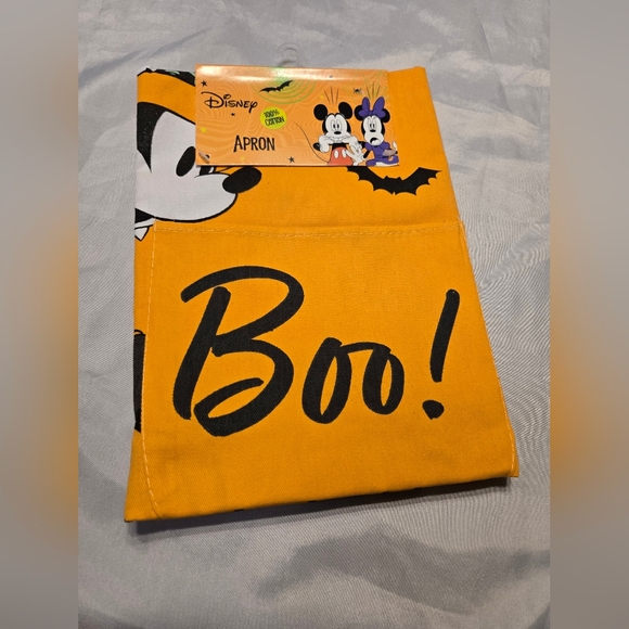 Disney | Kitchen | Disney Halloween Apron Mickey And Minnie Mouse Boo ...